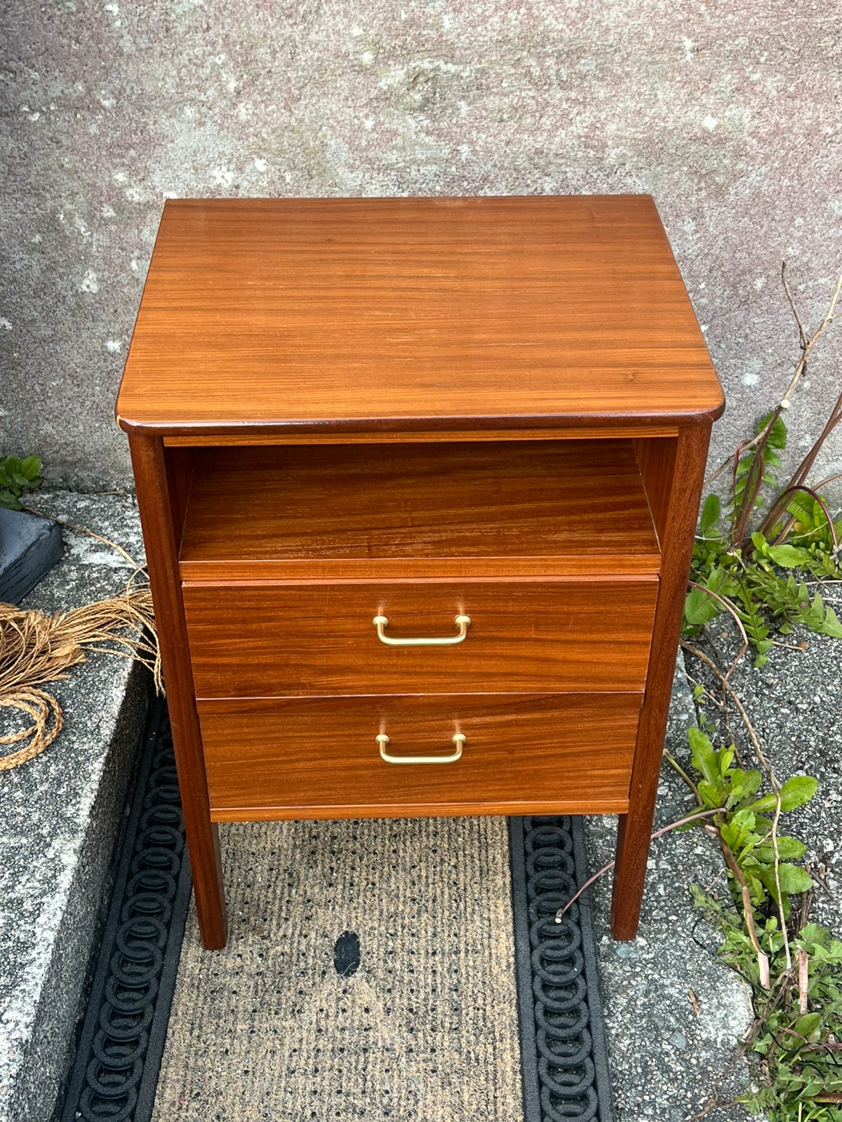 Liten kommode i teak | FINN-torget