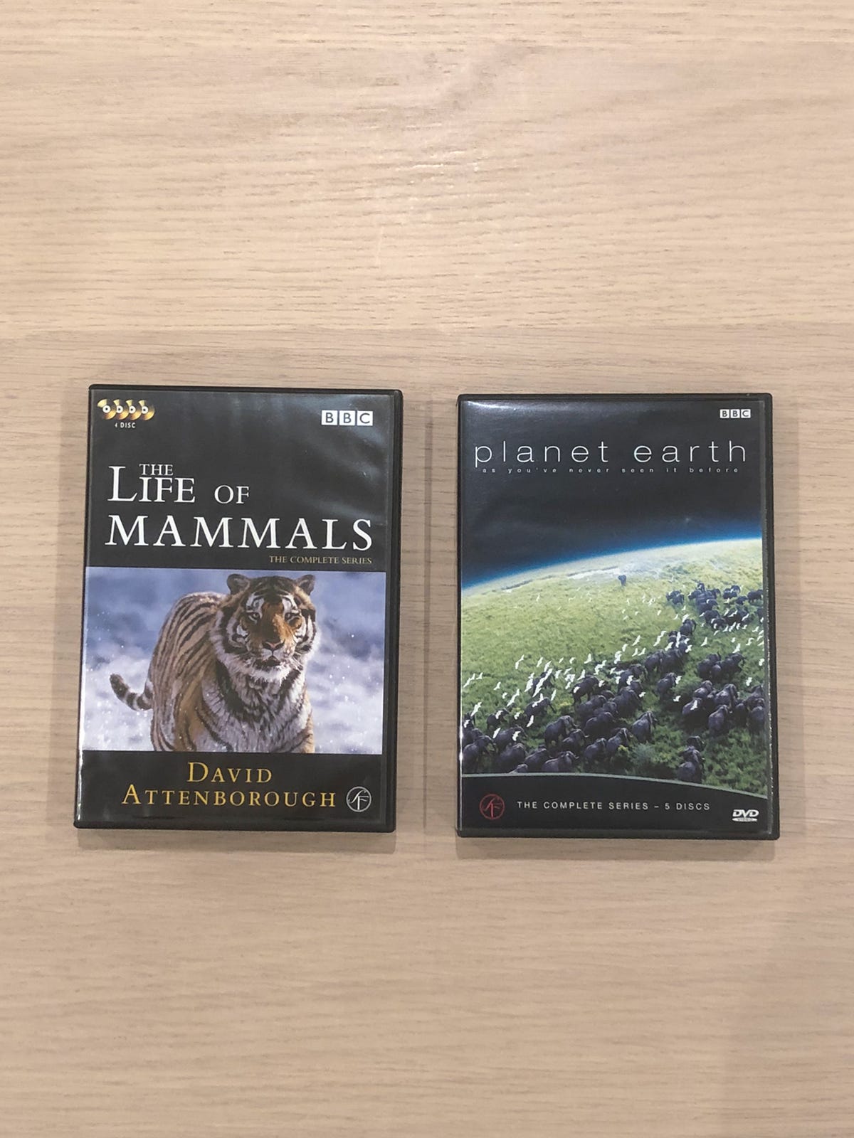 Planet Earth & The Life Of Mammals - BBC DVD series bundle | FINN-torget
