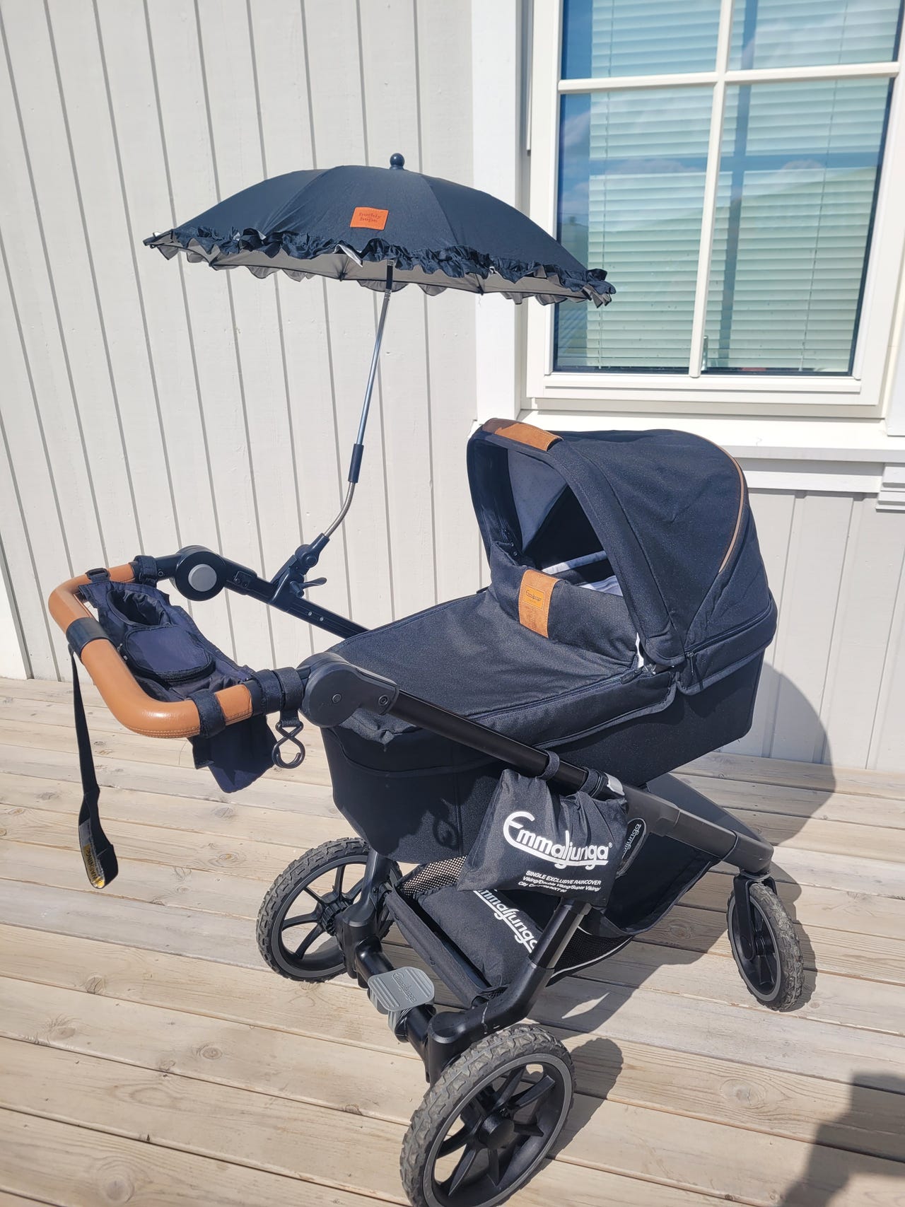 Emmaljunga NXT90 outdoor black 2022/2023 | FINN-torget