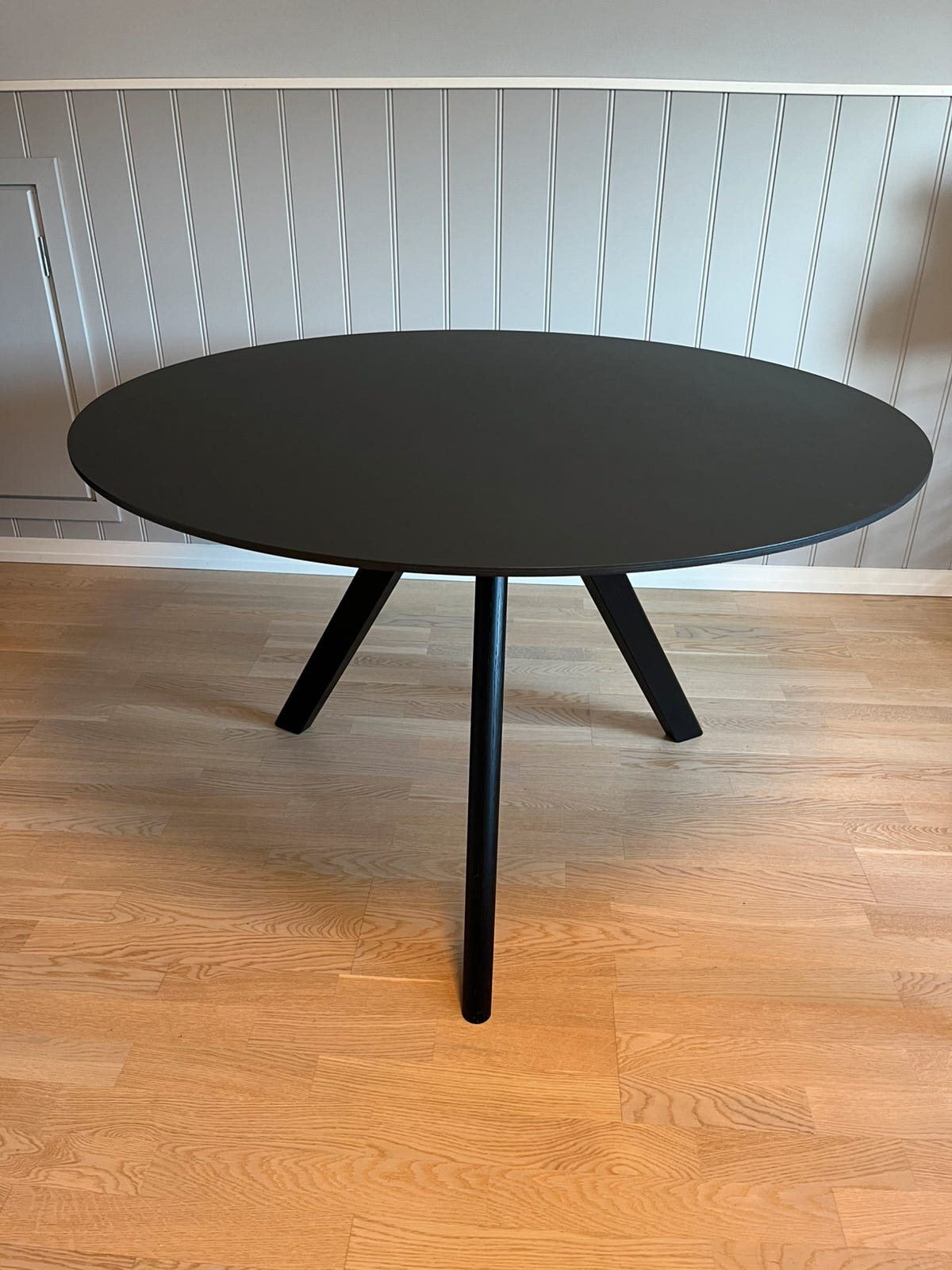 HAY CPH20 tabel - rundt sort bord | FINN-torget