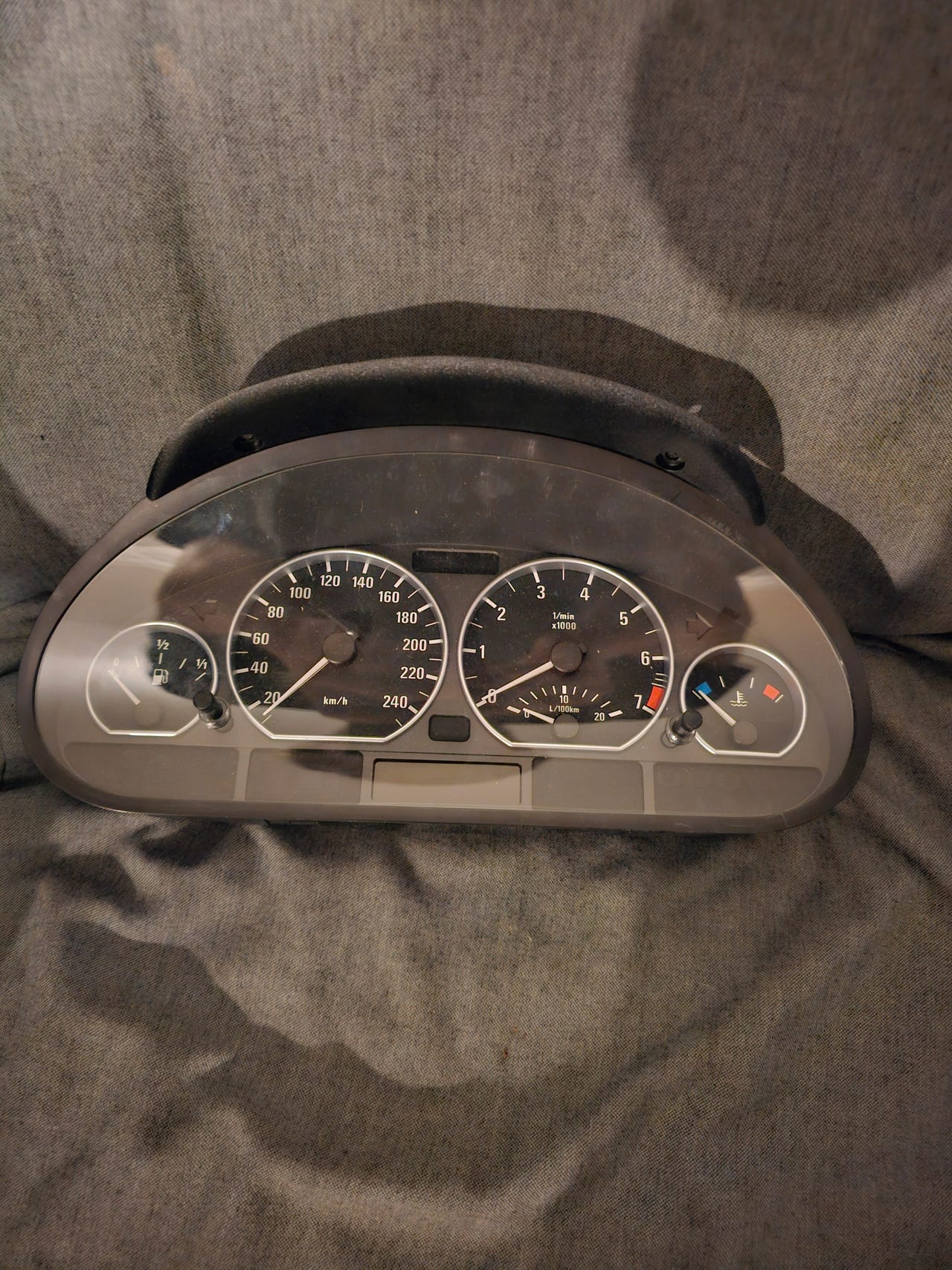 Bmw e46 speedometer | FINN-torget