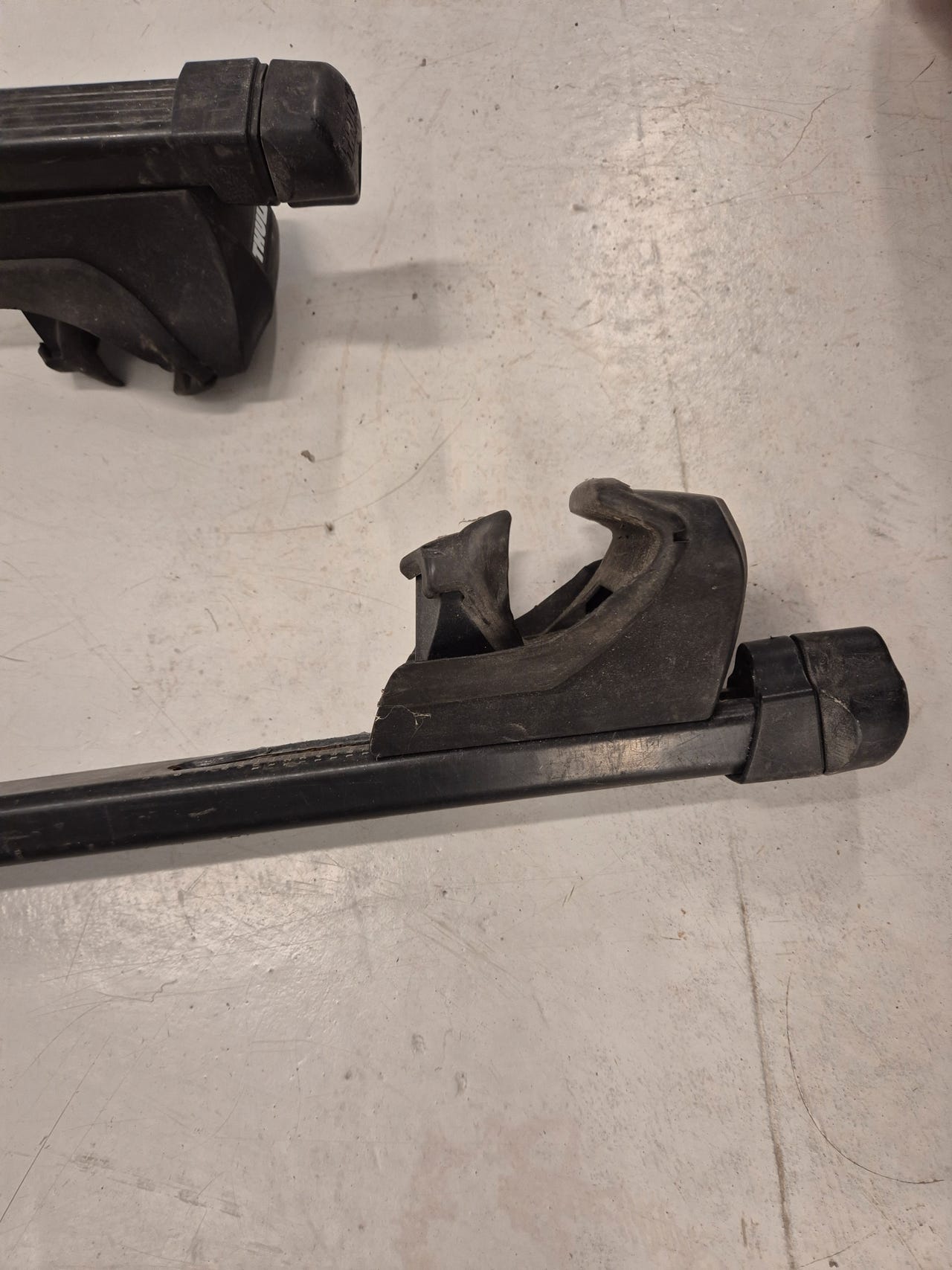 Thule takstativ for takrails | FINN-torget