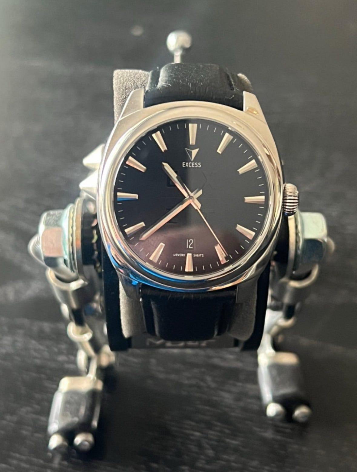 EXIT Excess by Luksur - Sort | FINN-torget