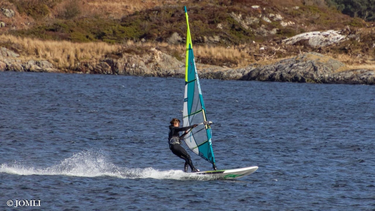 Seilbrett, Fanatic Shark 135 liter Freeride med rigger(3seilstørrelser ...