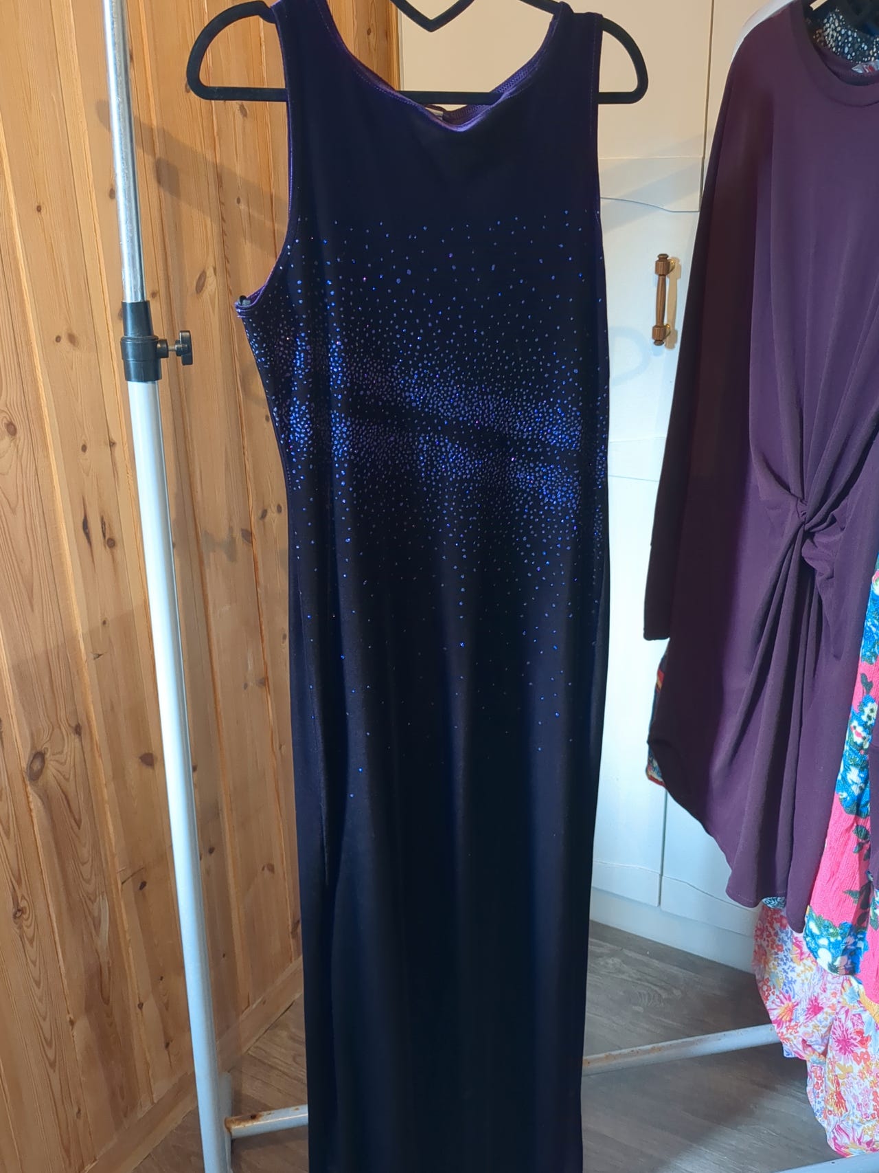 Pen kjole selges ink. Frakt | FINN-torget