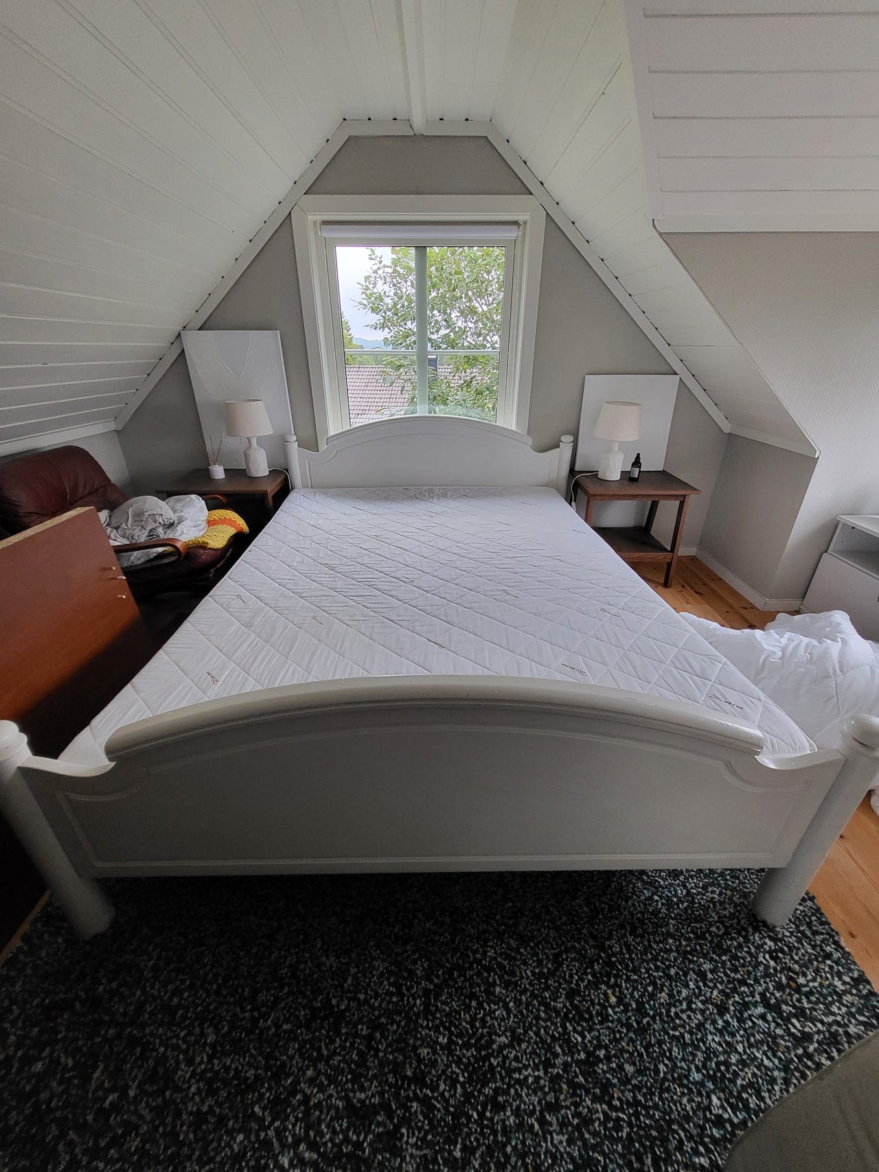 Komplett seng gis bort mot henting | FINN-torget