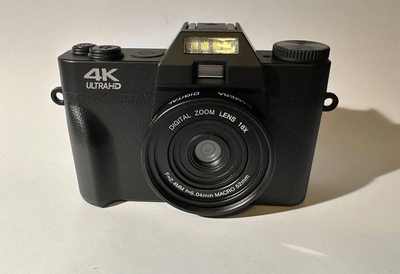 4K Digitalkamera 16x forstørrelse 56 Mp. + Macrolens. 64Gb kort | FINN ...