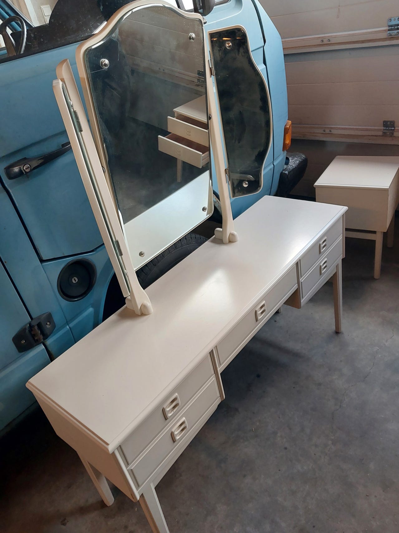 Retro Sminke bord m 3 speil | FINN-torget