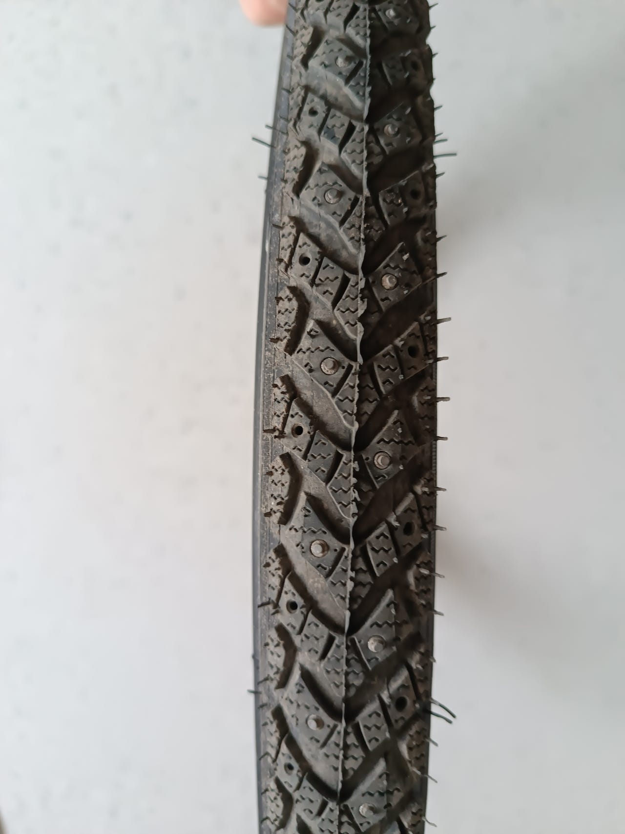 Vinterdekk pigg til sykkel (Schwalbe)/Winter tyres with spikes | FINN ...