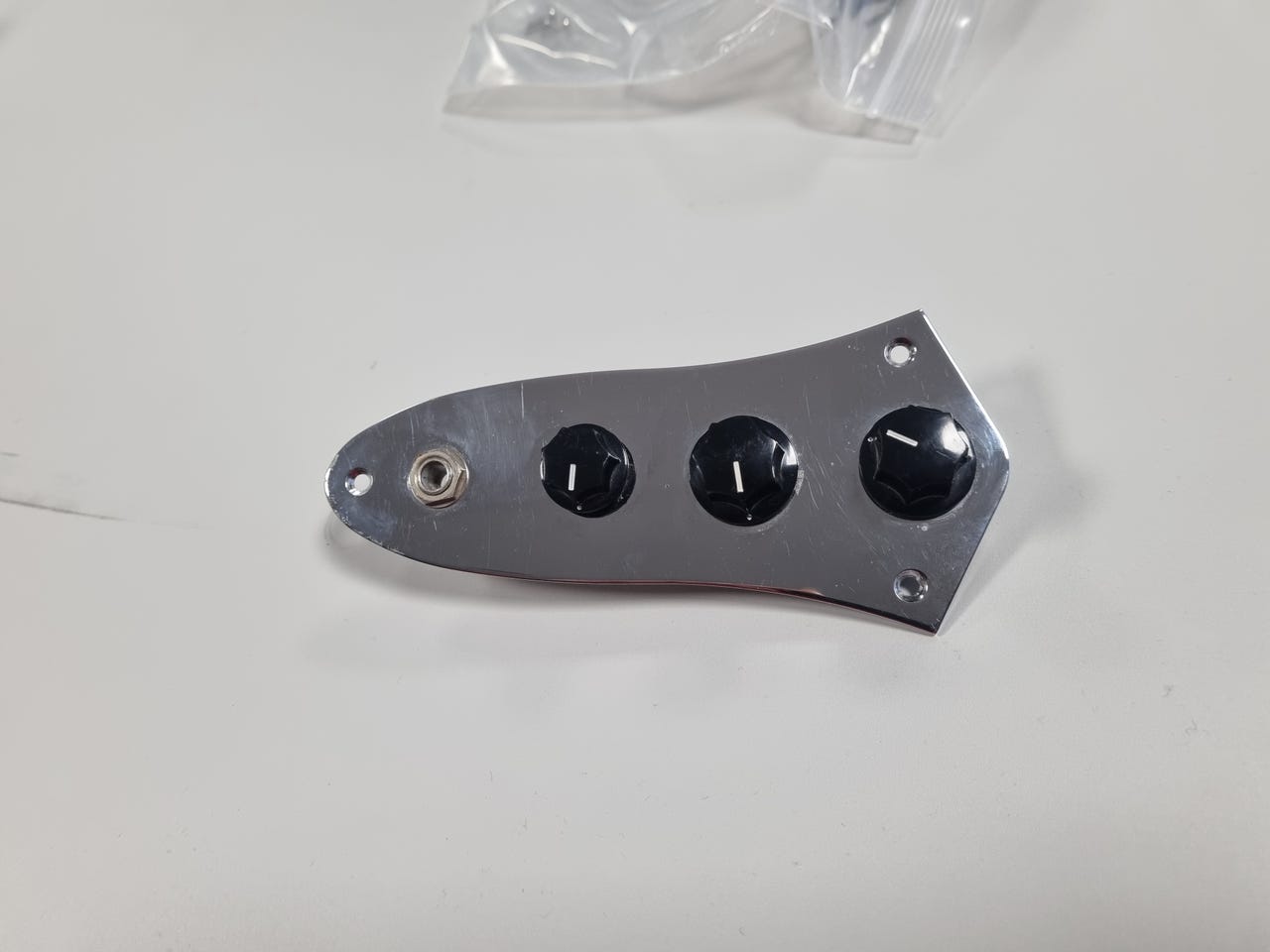 Kontrollplate til Fender Jazz Bass (VVT) | FINN-torget