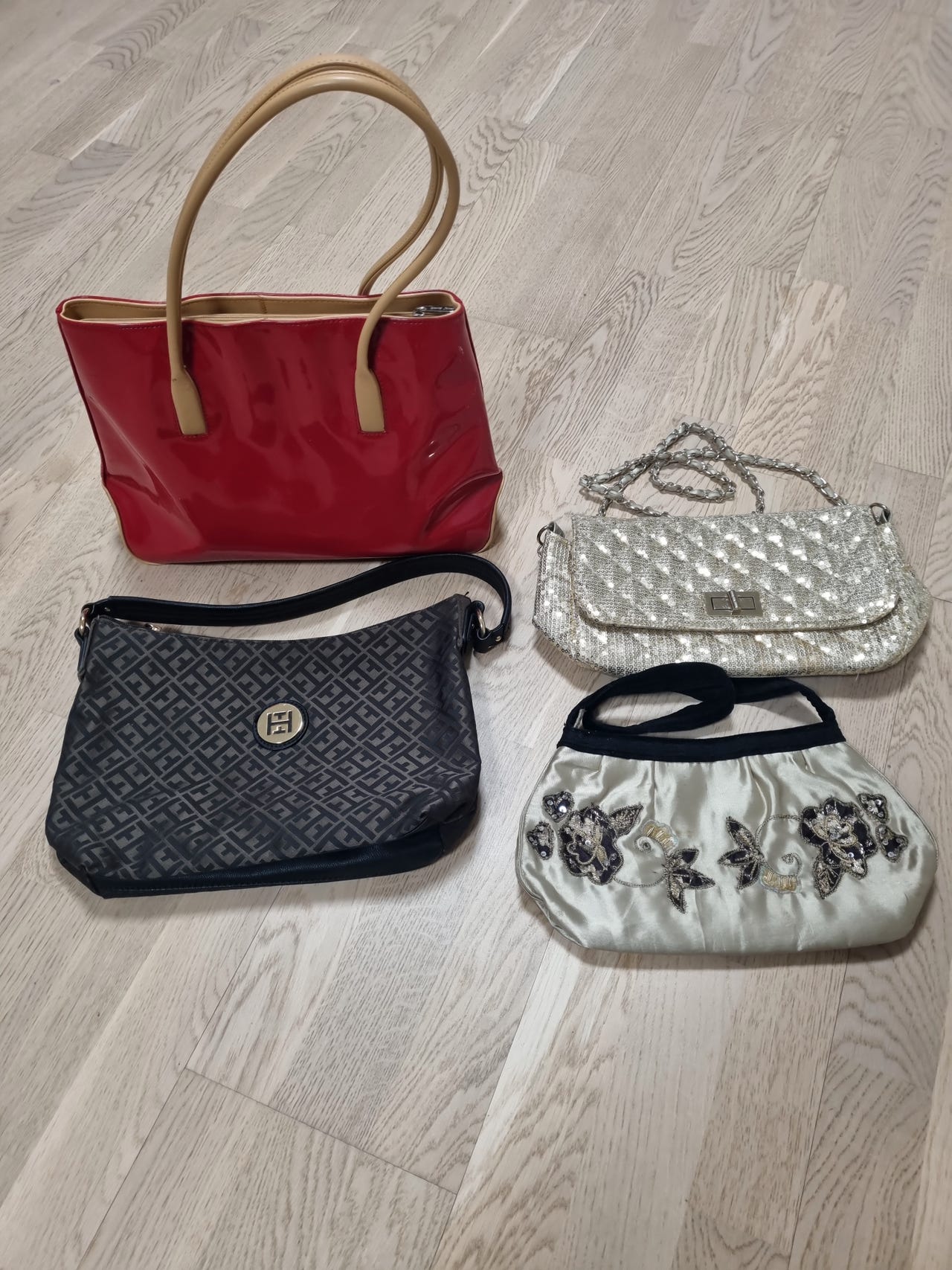 Pent og lite brukt dame vesker til salgs | FINN-torget