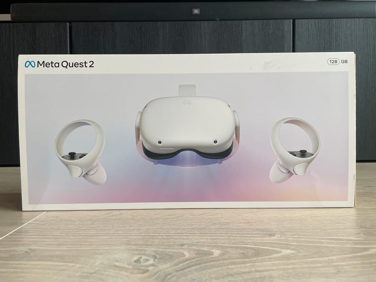 Meta Quest 2 VR-headset med kontrollere hvit | FINN-torget