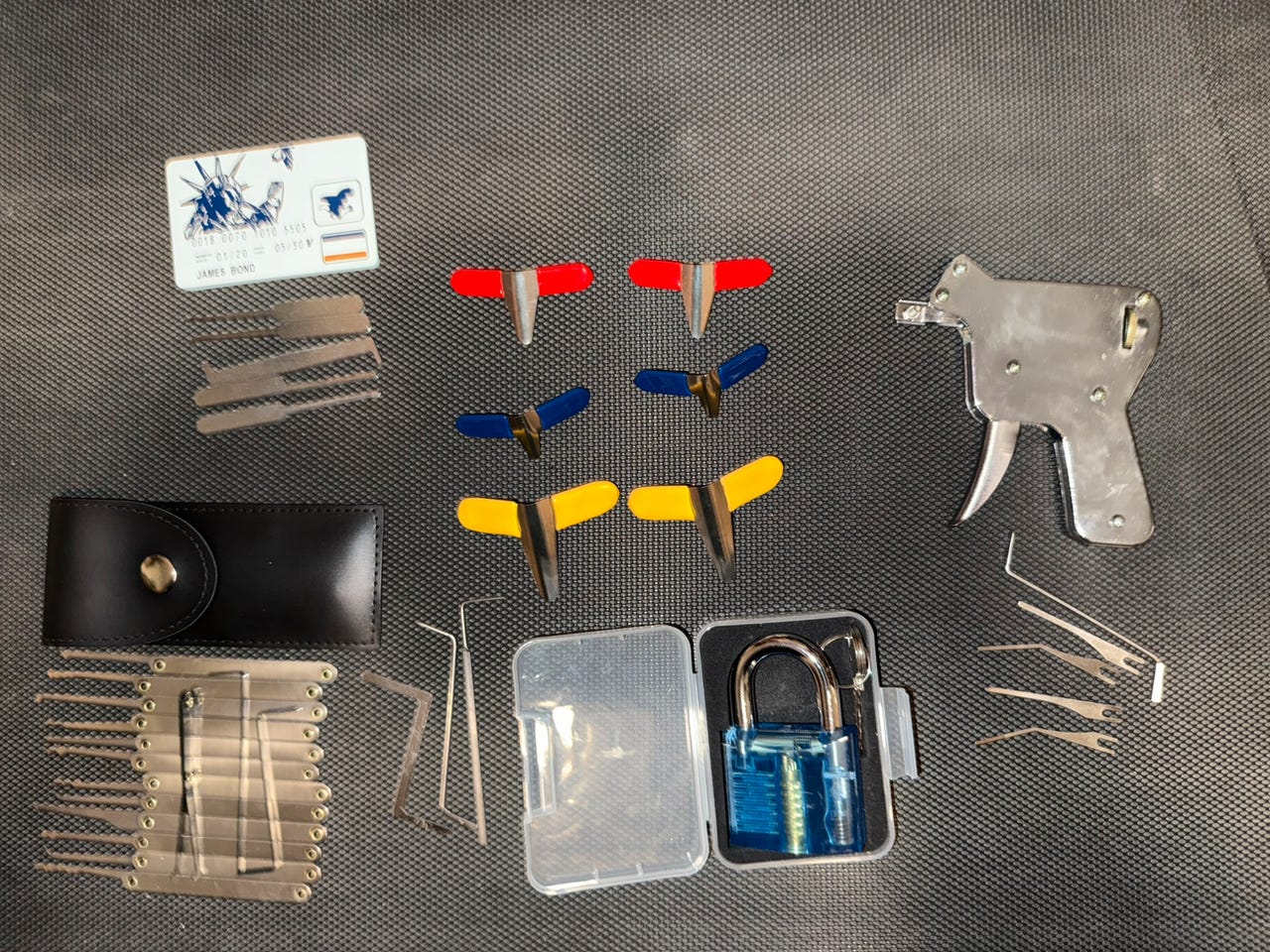 Stort dirkesett med øvelseslås | FINN-torget