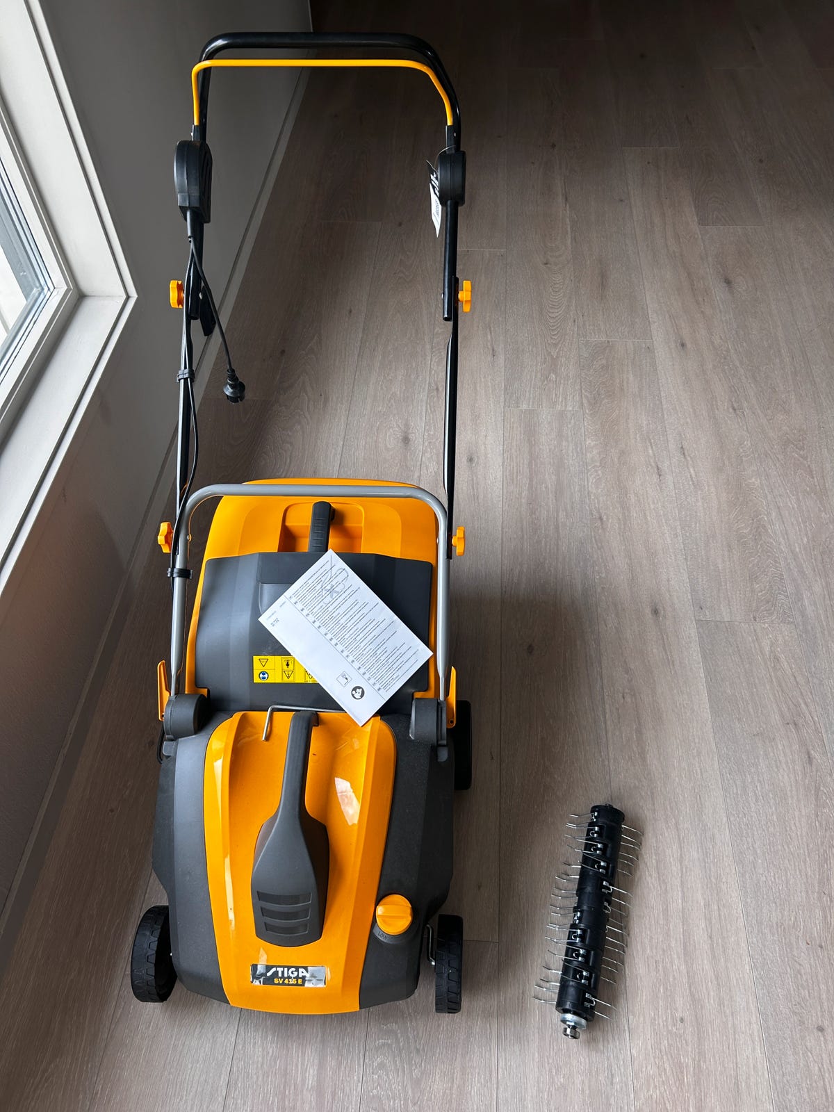 Utleie: Stiga SV 415 E plenlufter/mosefjerner/vertikalskjæring | FINN ...