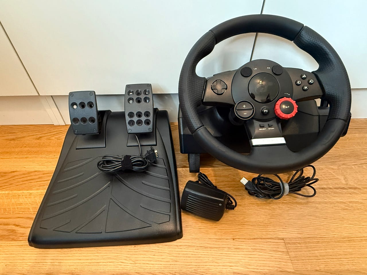 Logitech Driving Force | FINN-torget