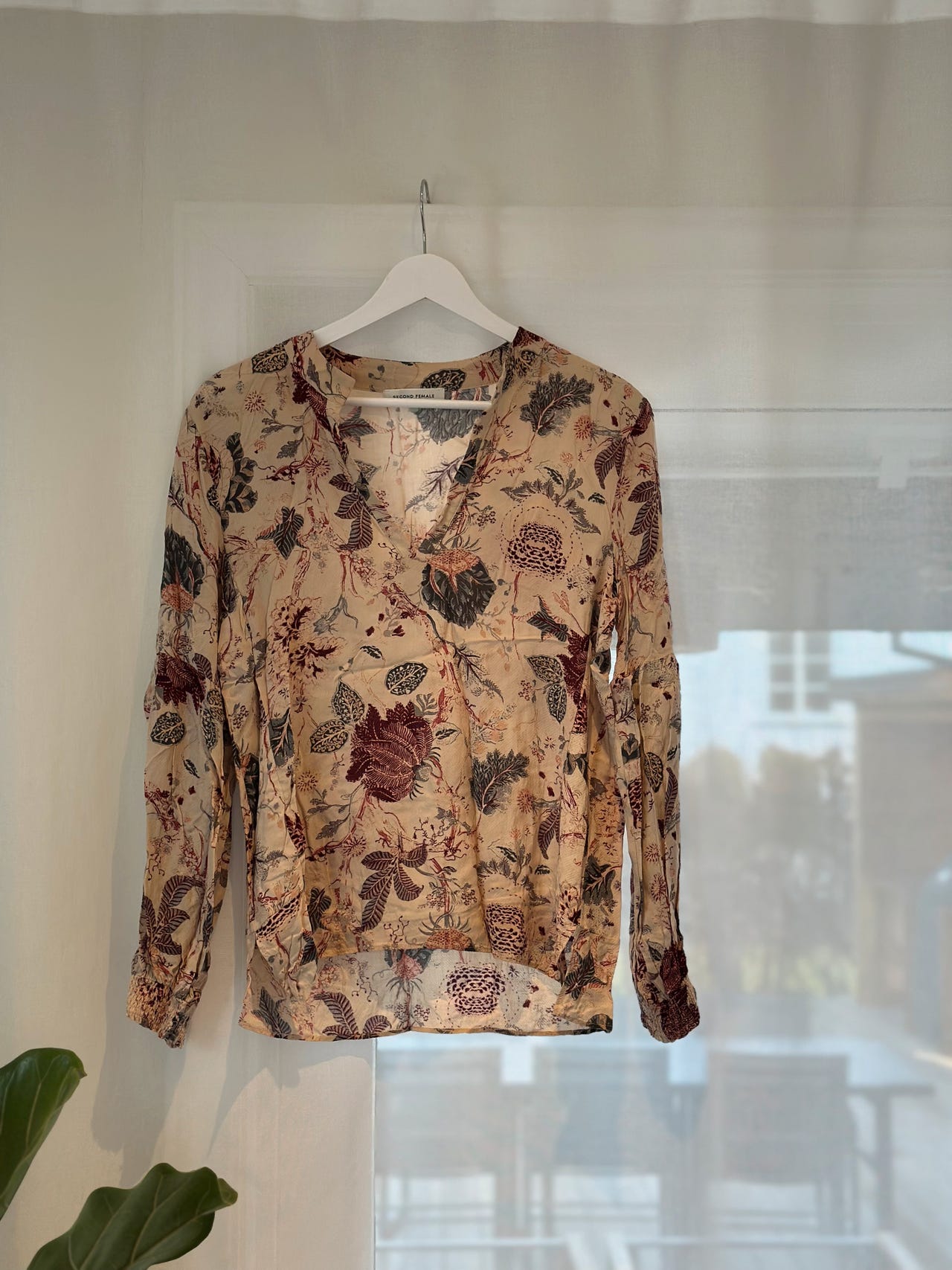 Nydelig bluse fra Second Female | FINN-torget