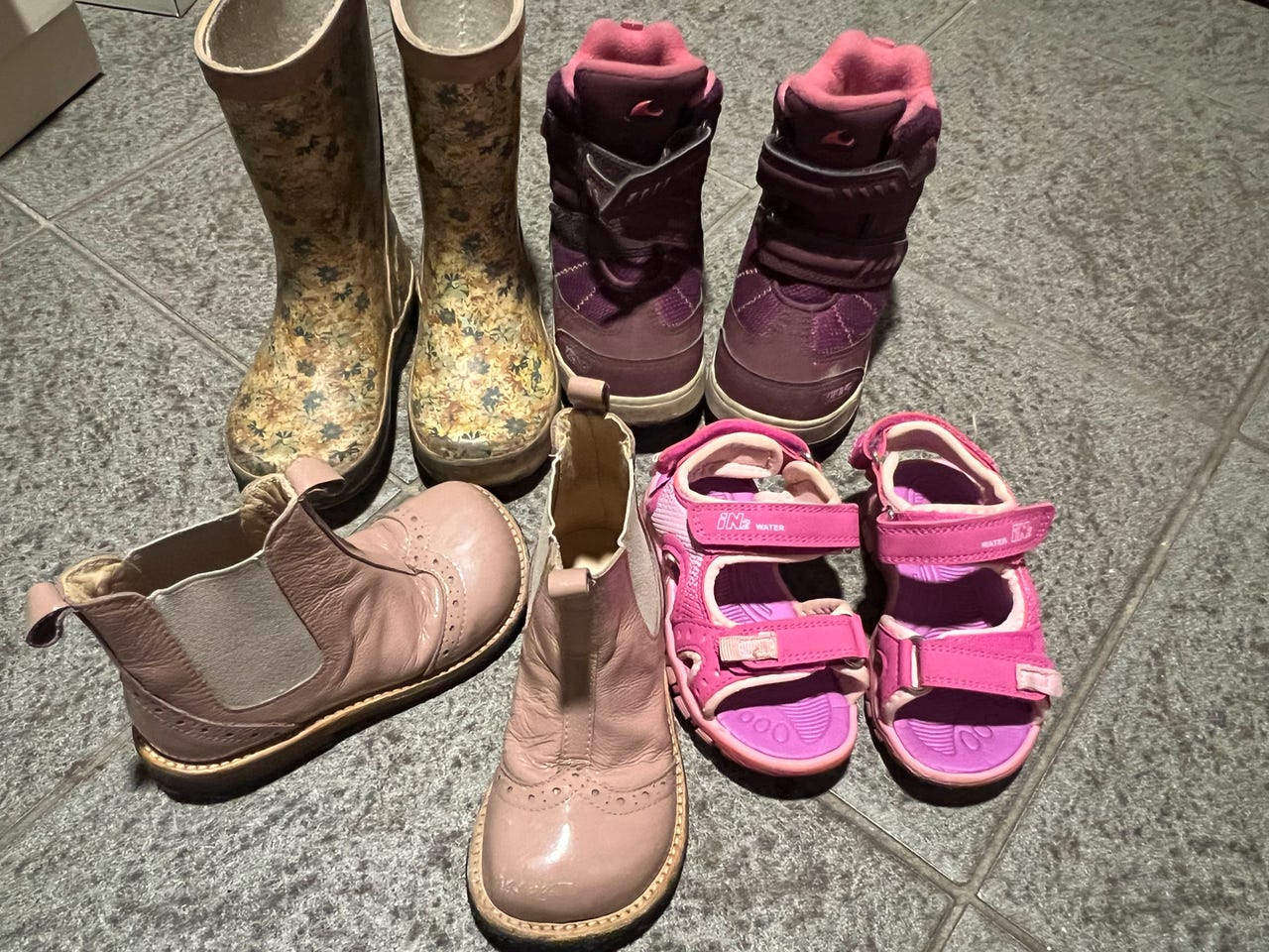 Lite brukt angulus sko, viking vanntette sko, wheat regnstøvler str 25 ...