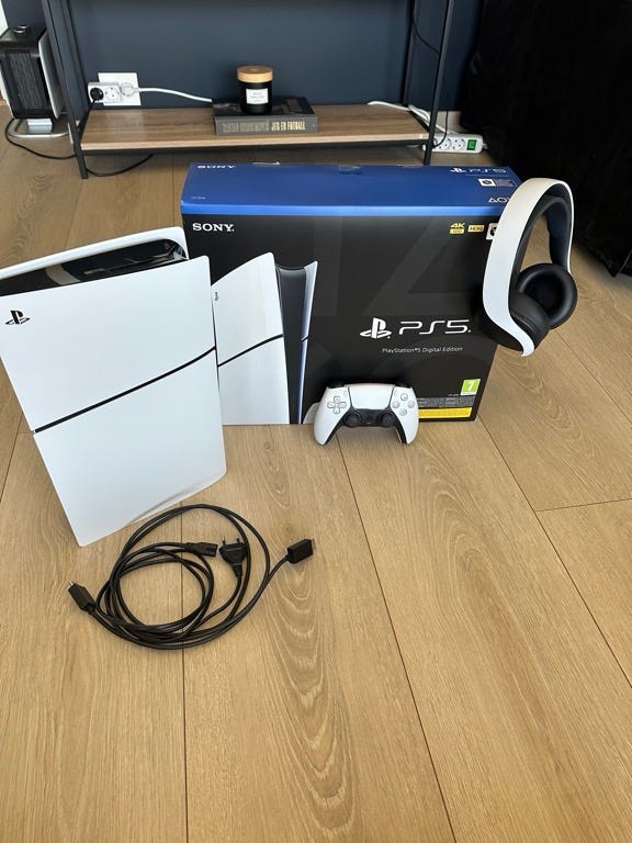 Playstation 5 med ps5 headset! | FINN-torget