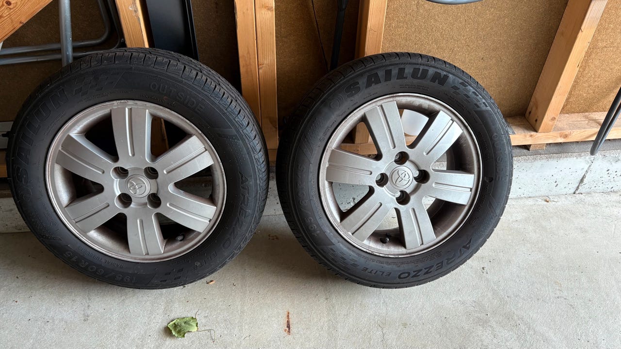 Sommer dekk- originale Toyota-felger med Sailun dekk | FINN-torget