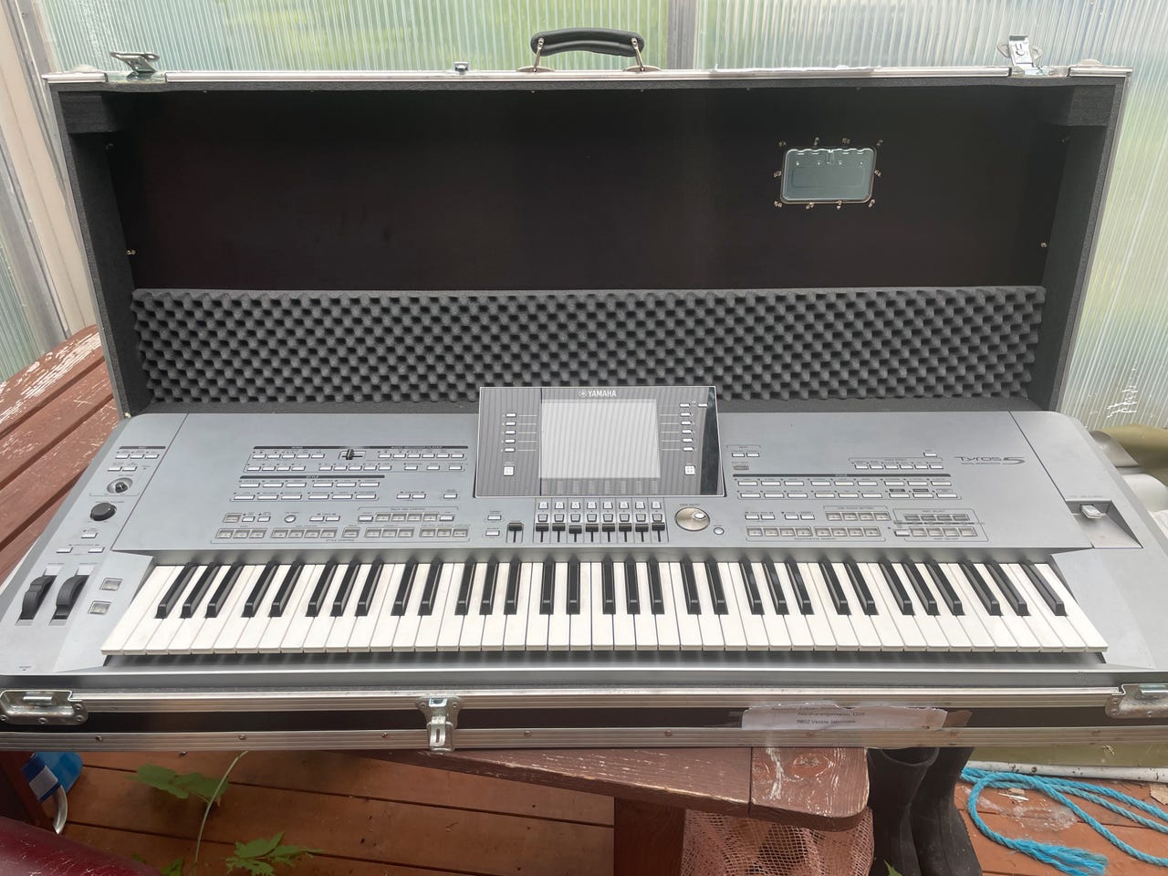 Yamaha Tyros Keyboard 61-tangenter Grå | FINN-torget