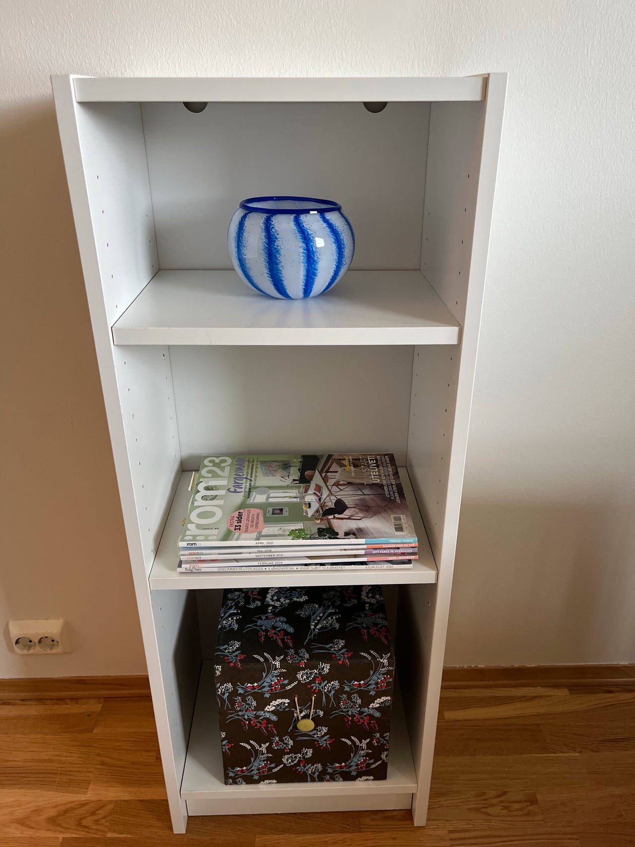 Hvit IKEA billy hylle | FINN-torget