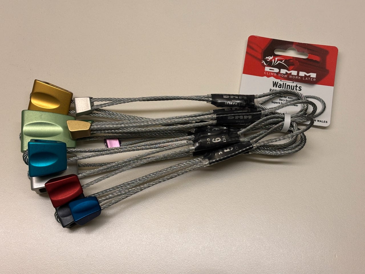 DMM Wallnuts 1-11 | FINN-torget