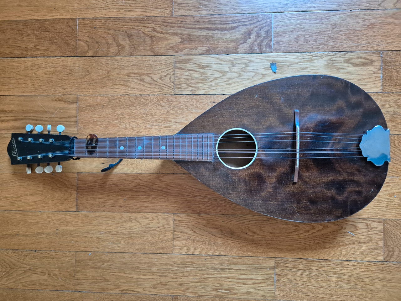 Mandolin gitar samlerobjekt | FINN-torget