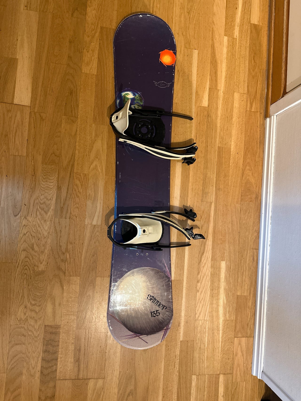 Snowboard (Sims spinner 135cm) | FINN-torget