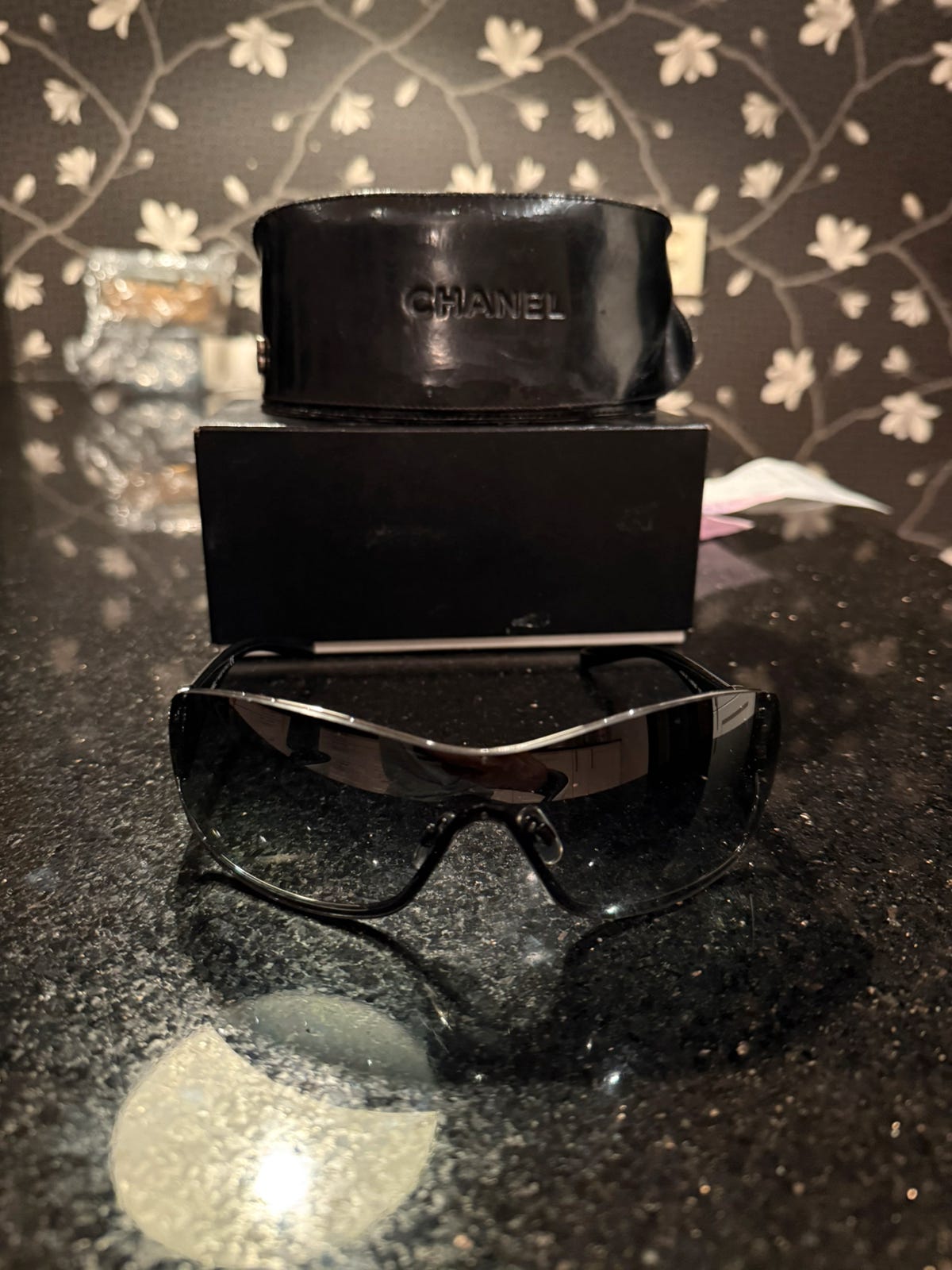 Chanel solbriller | FINN-torget