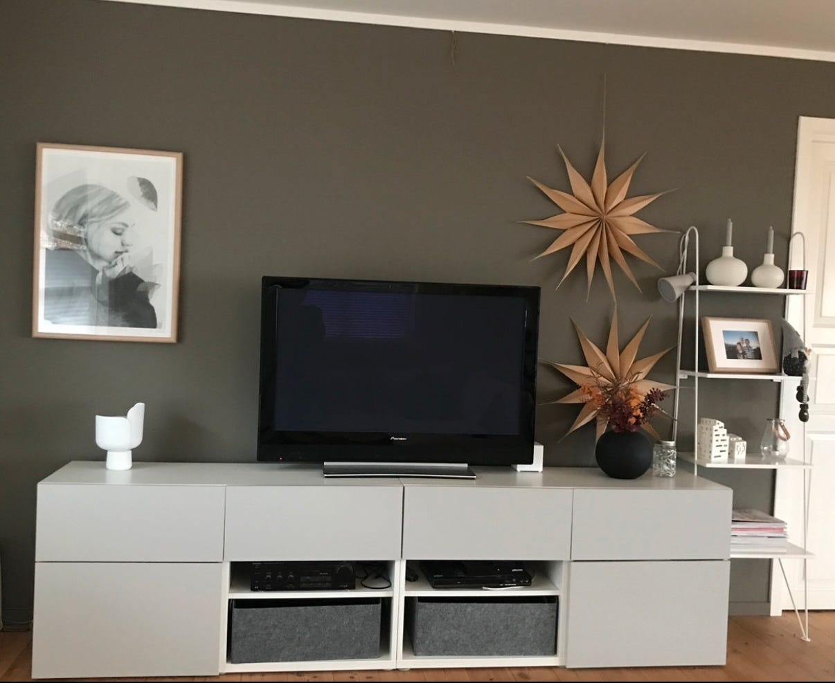IKEA bestå 240 cm med lys grå fronter | FINN-torget