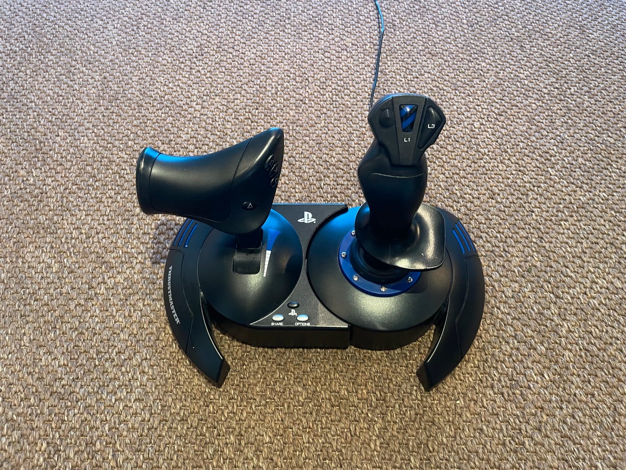 Thrustmaster Joystick | FINN-torget