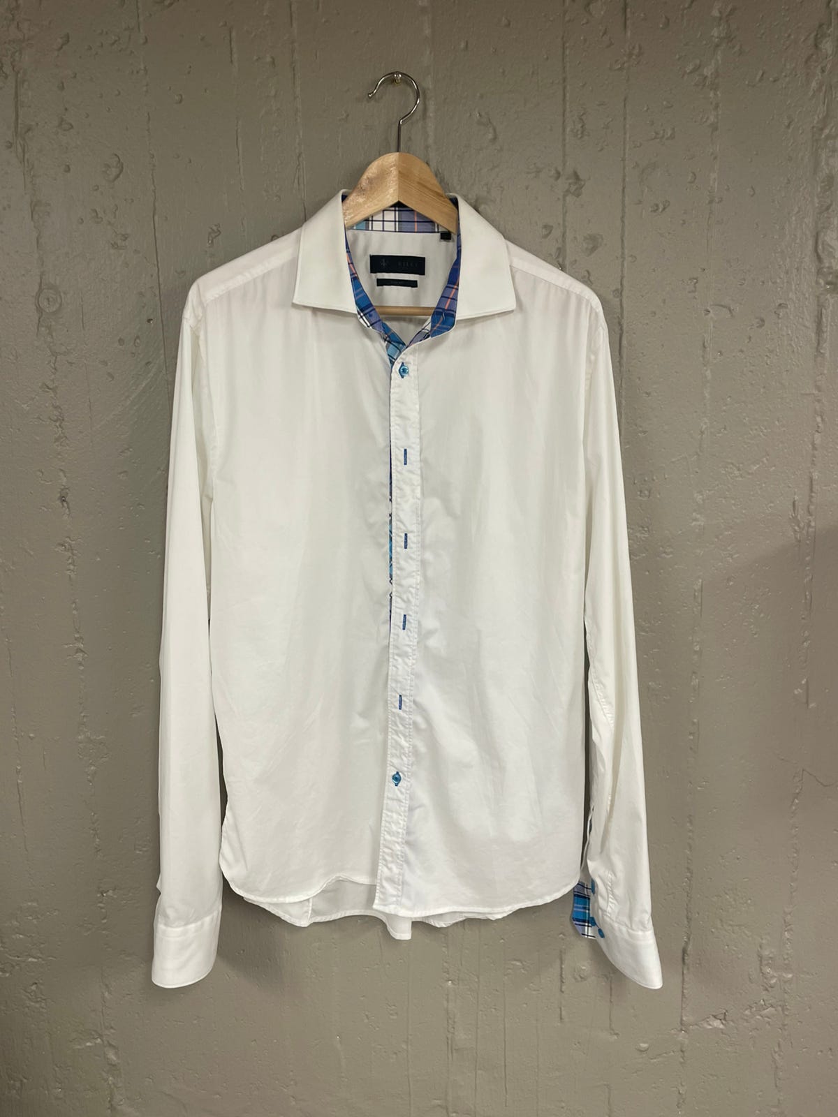 Kul hvit skjorte | FINN-torget