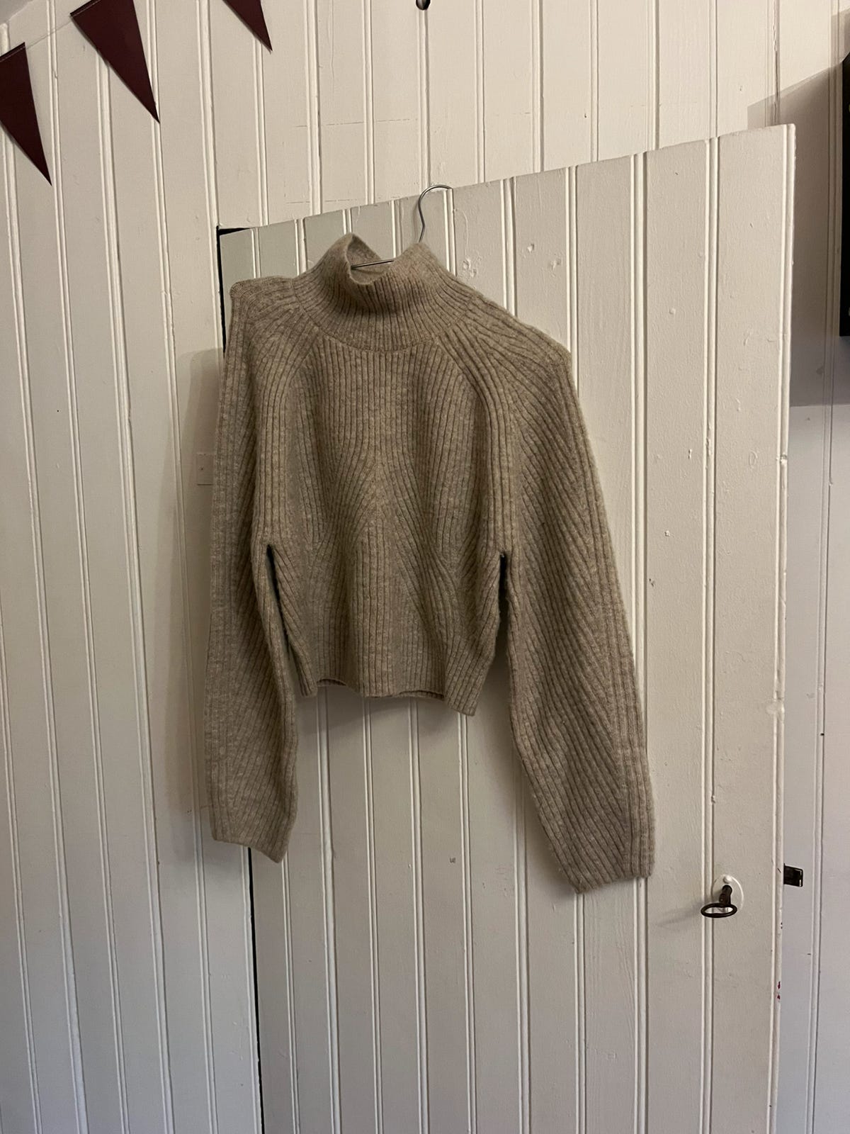 Genser fra weekday | FINN-torget