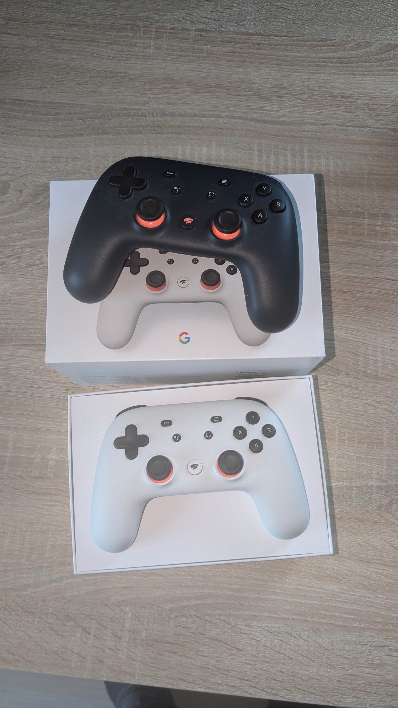 2stk Stadia kontroller - en founder edition! | FINN-torget