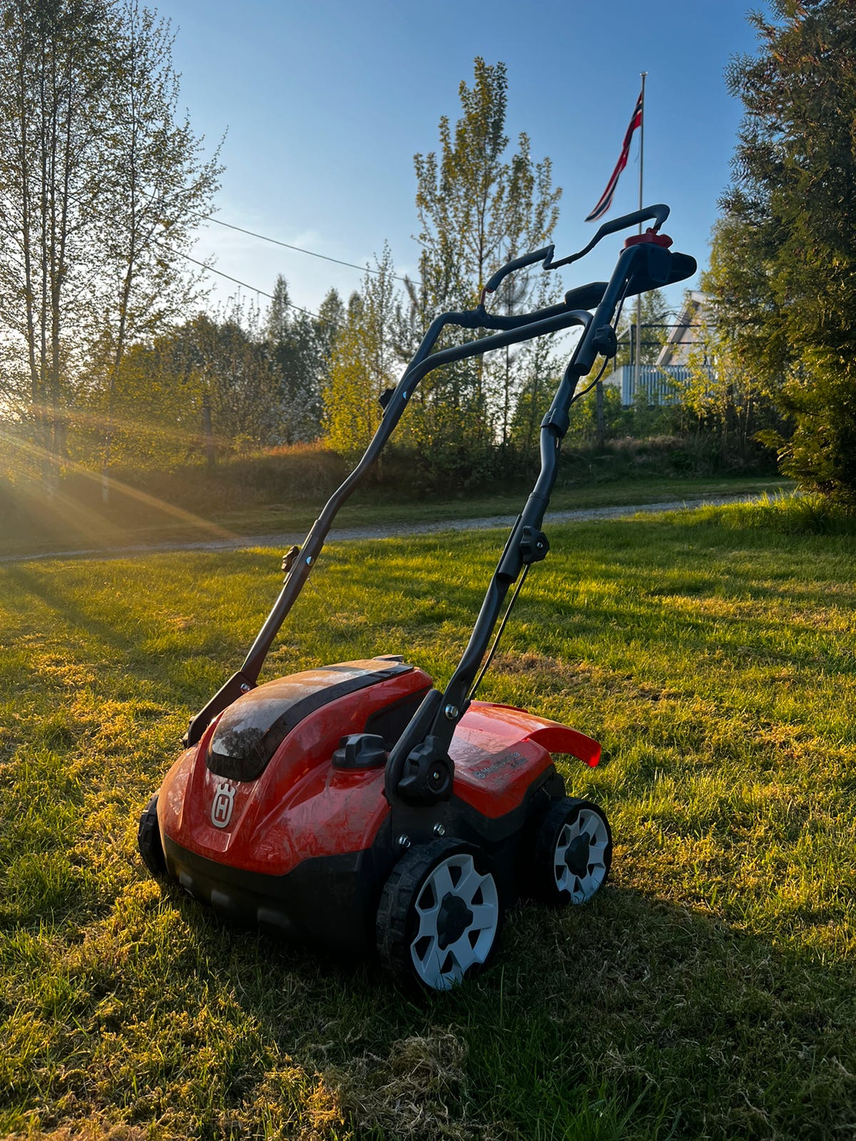 Husqvarna moseriver/mosefjerner/vertikalskjærer | FINN-torget