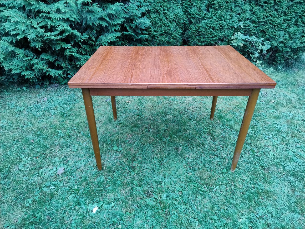 Retro teak bord med uttrekksplate | FINN-torget