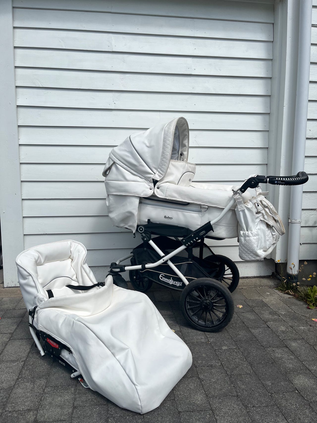 Emmaljunga baby og sittevogn selges | FINN-torget