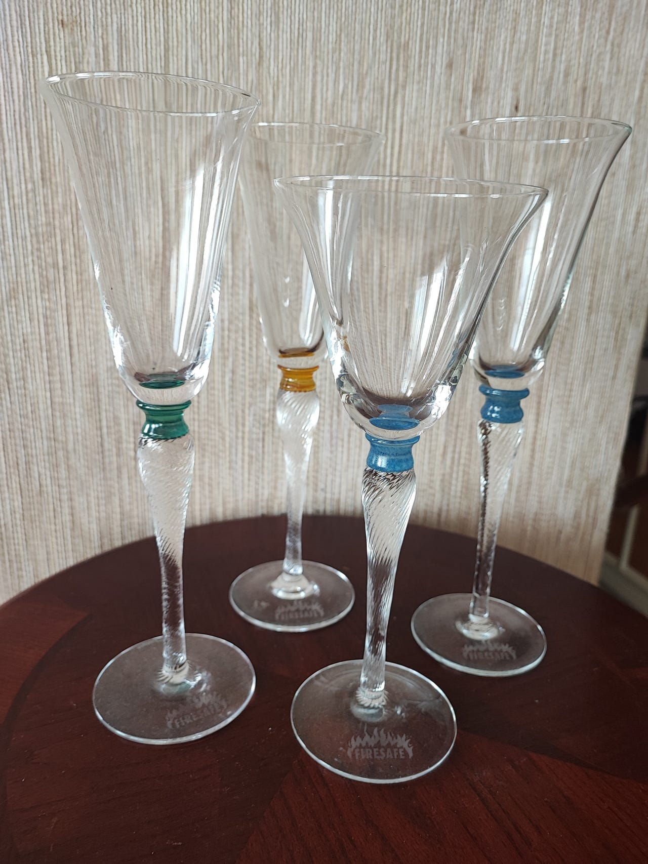 Håndblåste Vivaldi glass fra Hadeland | FINN-torget