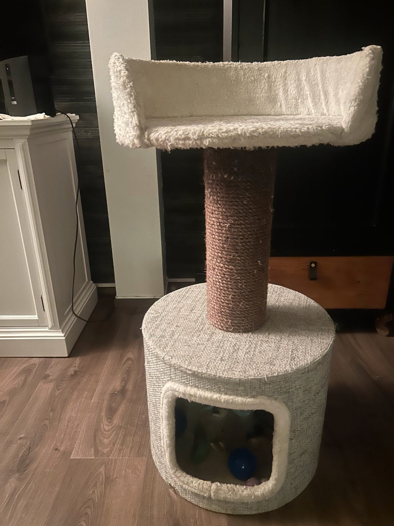Trixie kloremøbel til stor katt/Main coon. 50 cm diameter, 1 m høyt ...