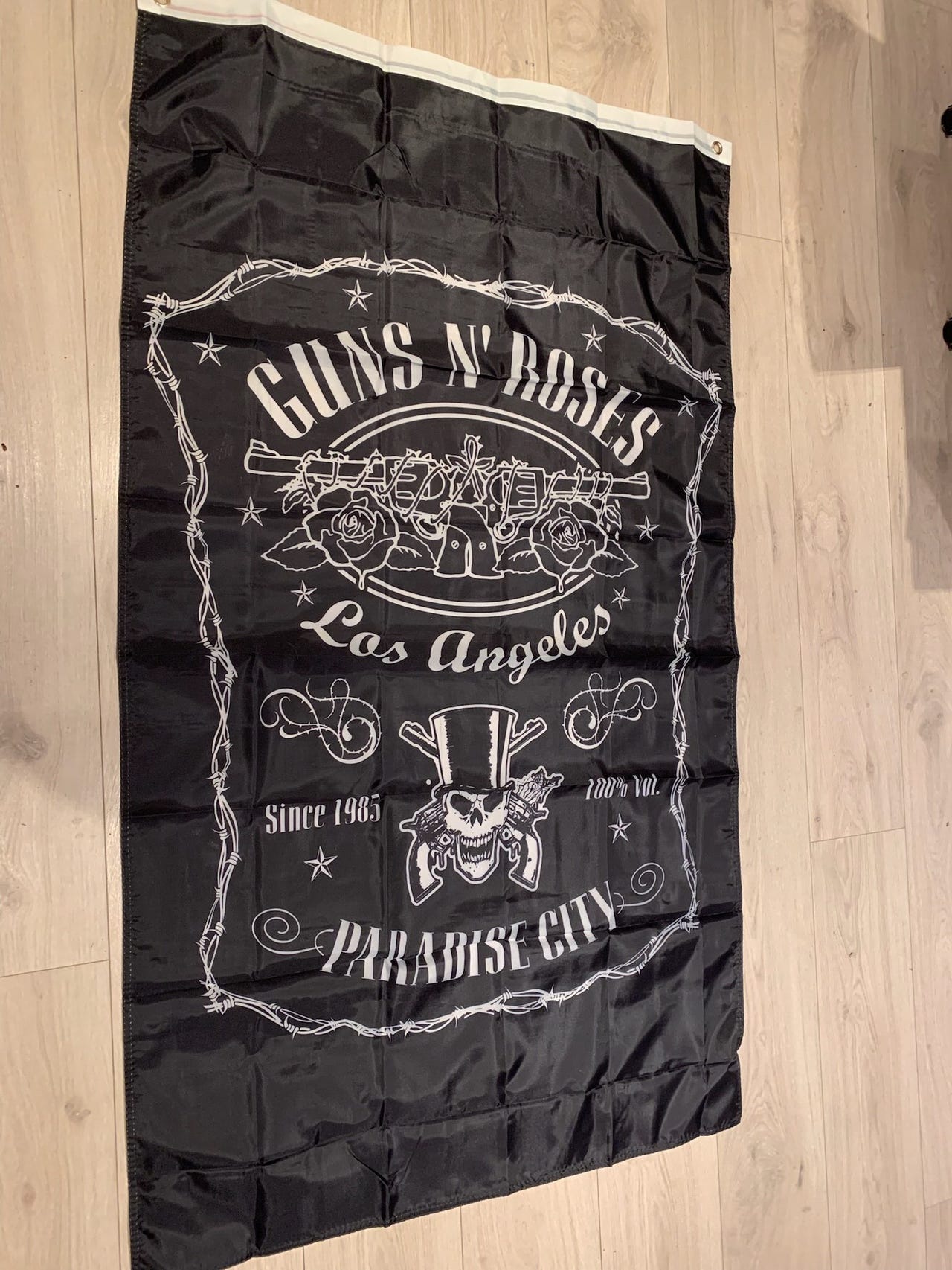 Guns’n roses flagg | FINN-torget