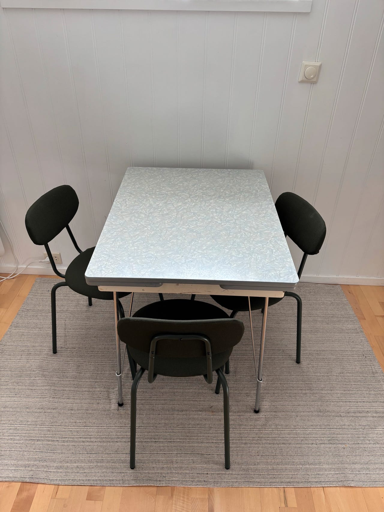 Norsk Respatex Bord - uttrekkbar | FINN-torget