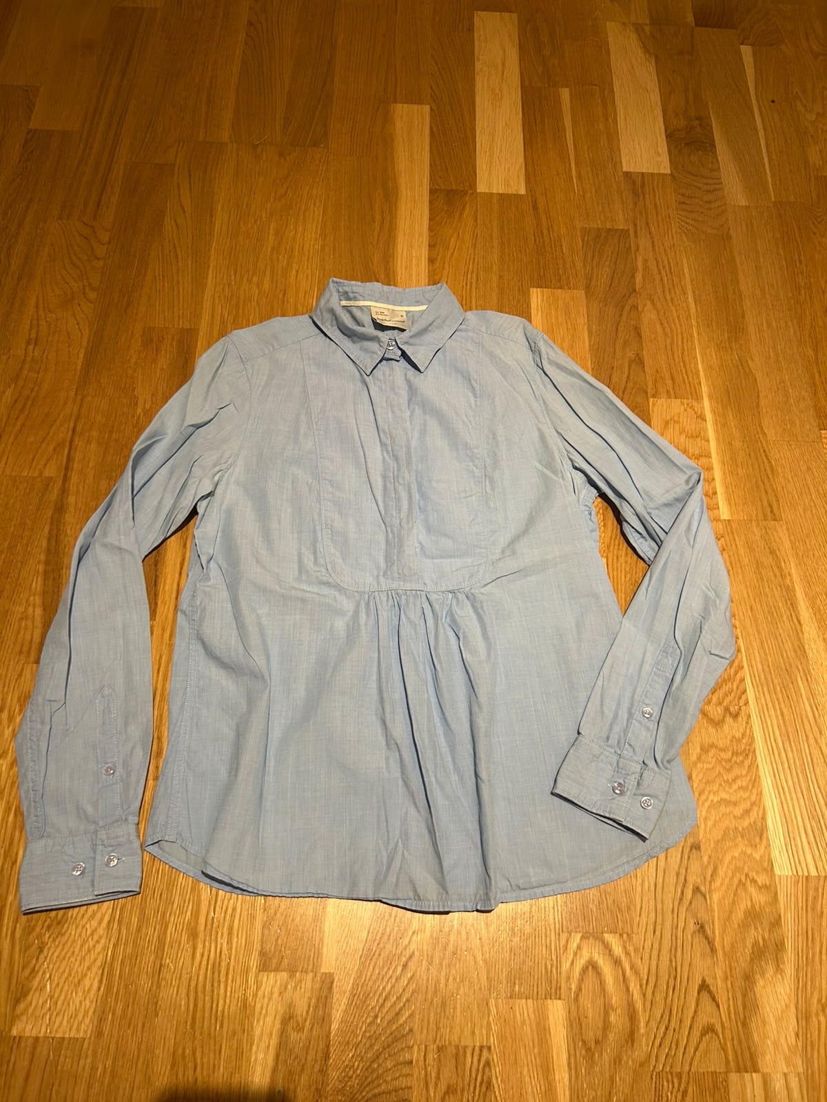 Peak performance skjorte str M kr 150,- | FINN-torget