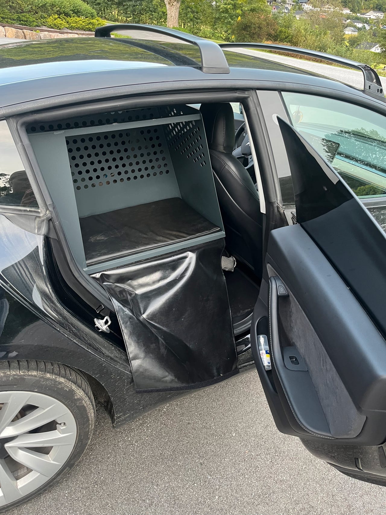 Tesla model 3 hundebur | FINN-torget