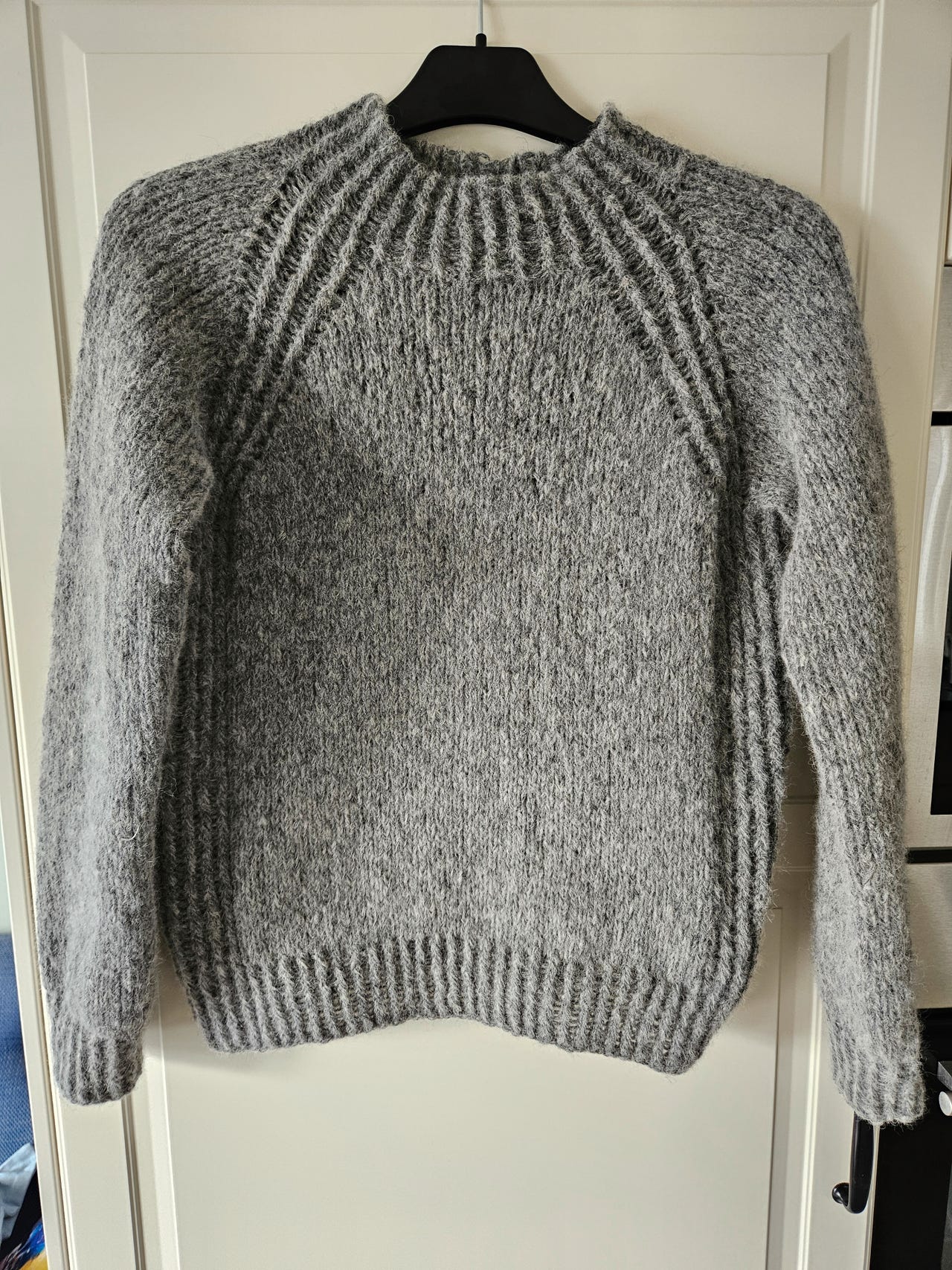 Hjemmestrikket genser, 12- 14 år | FINN-torget