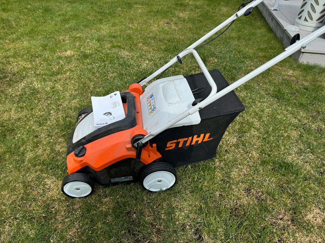 STIHL RLE 240 Plenlufter og mosefjerner TIL LEIE | FINN-torget