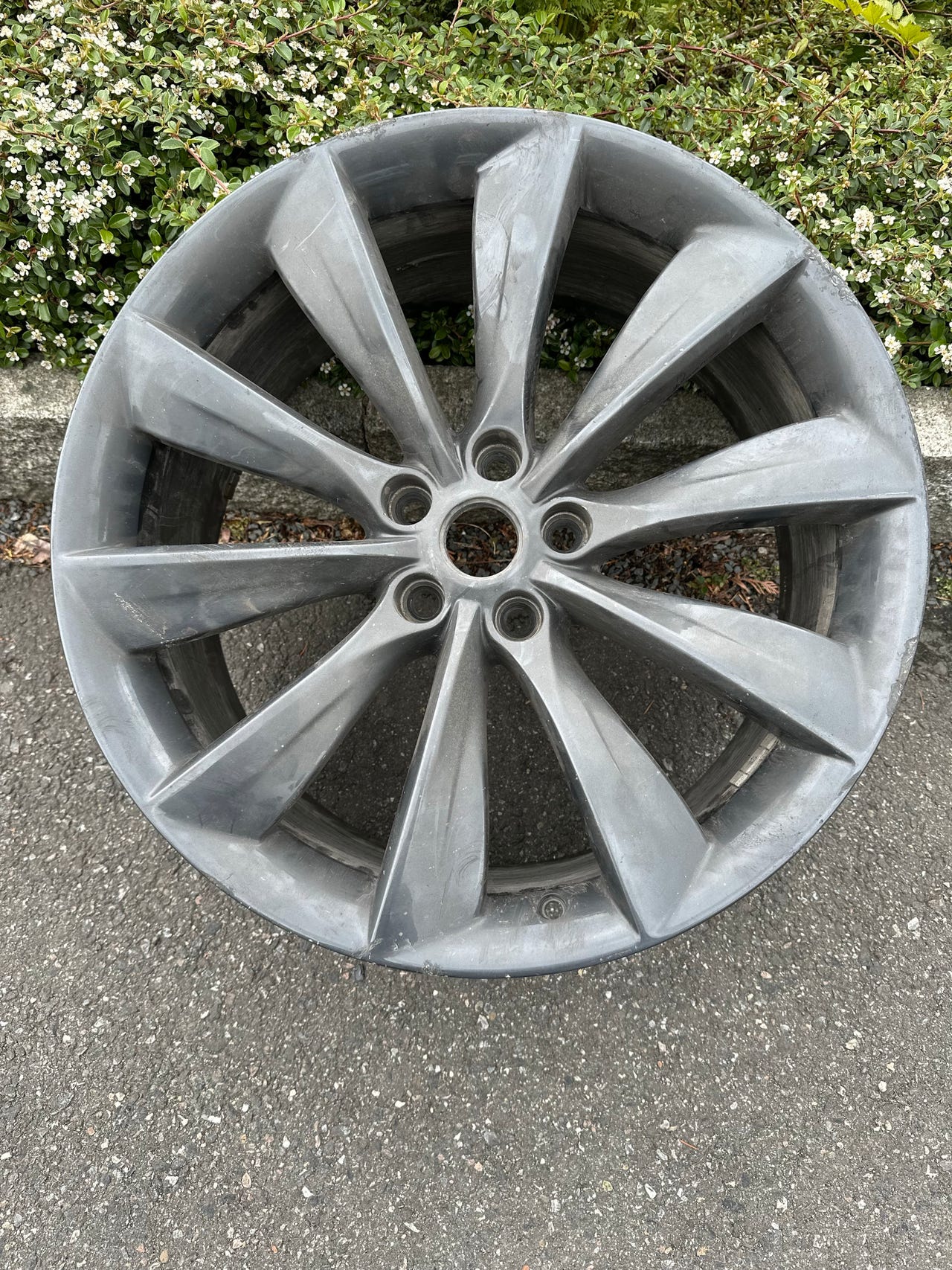 21» Tesla S grå turbin i 9»» | FINN-torget