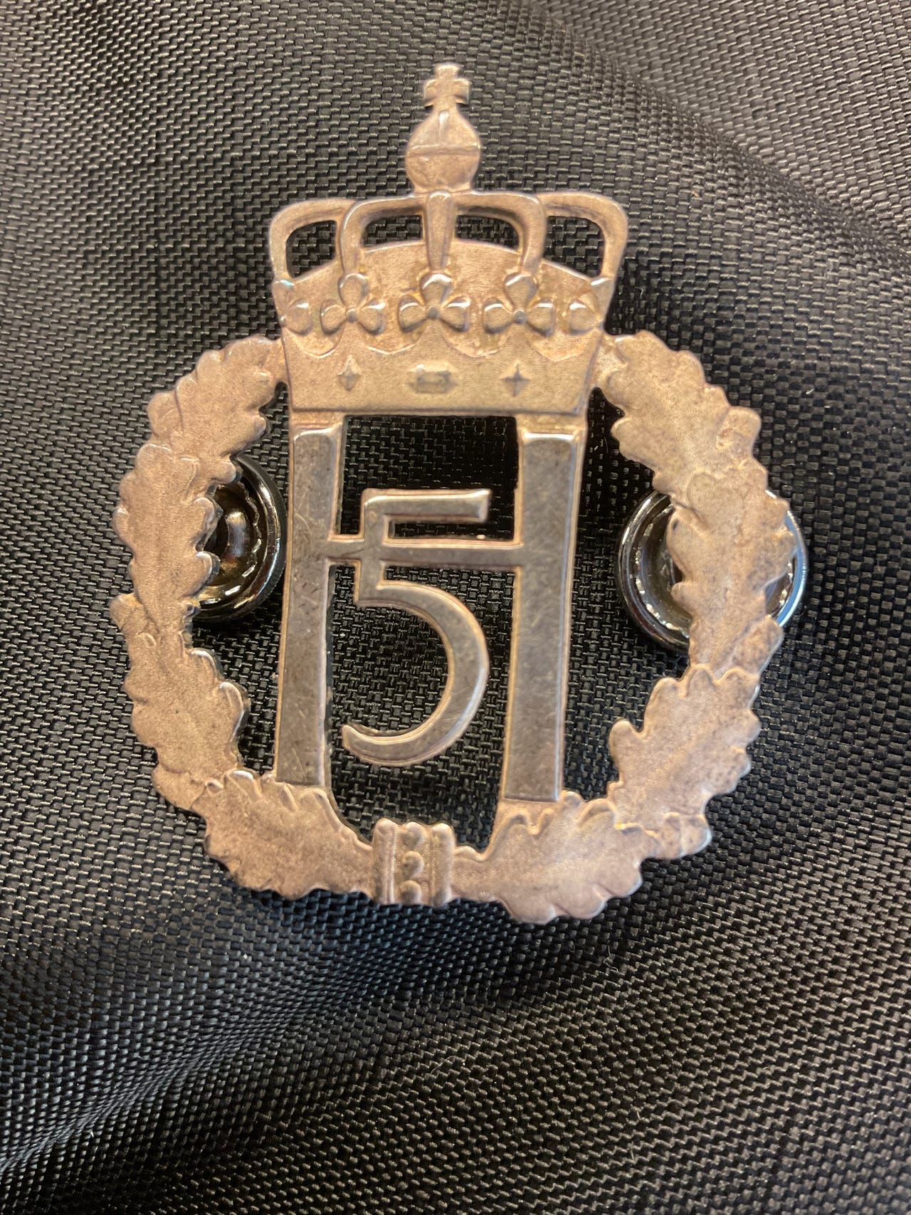 Luemerke/beret merke H5 sølvfarget | FINN-torget