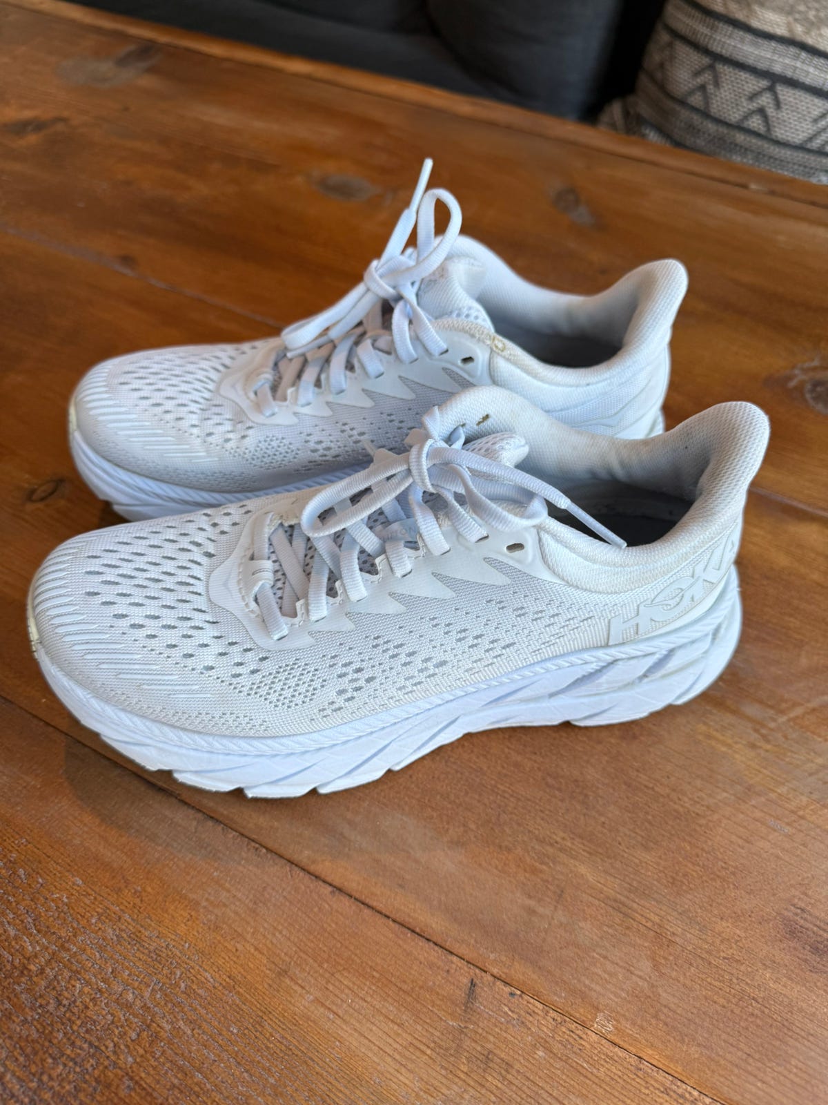 Hoka Clifton 7 selges billig | FINN-torget