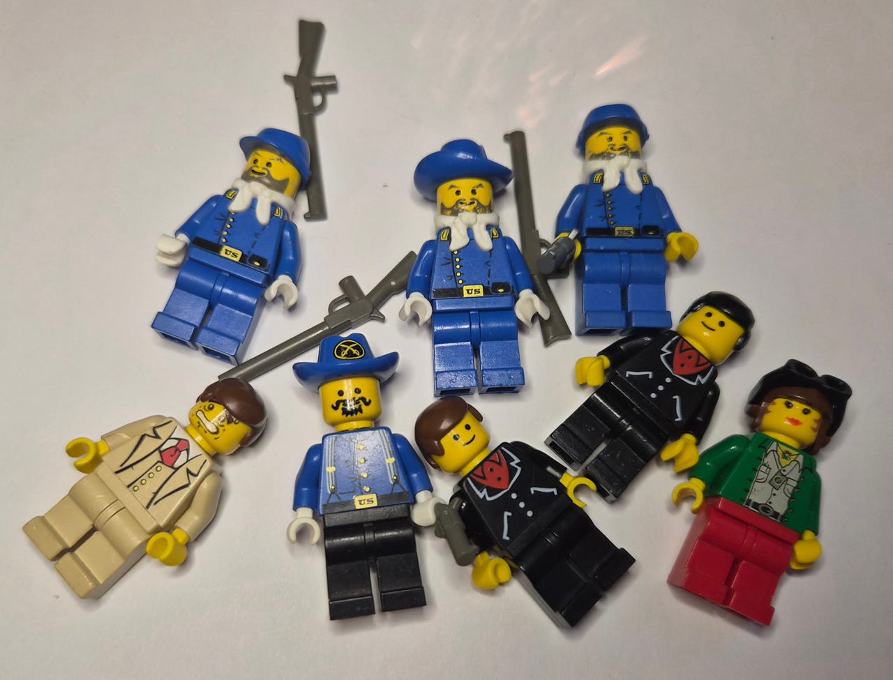Eldre lego minifigurer | FINN-torget