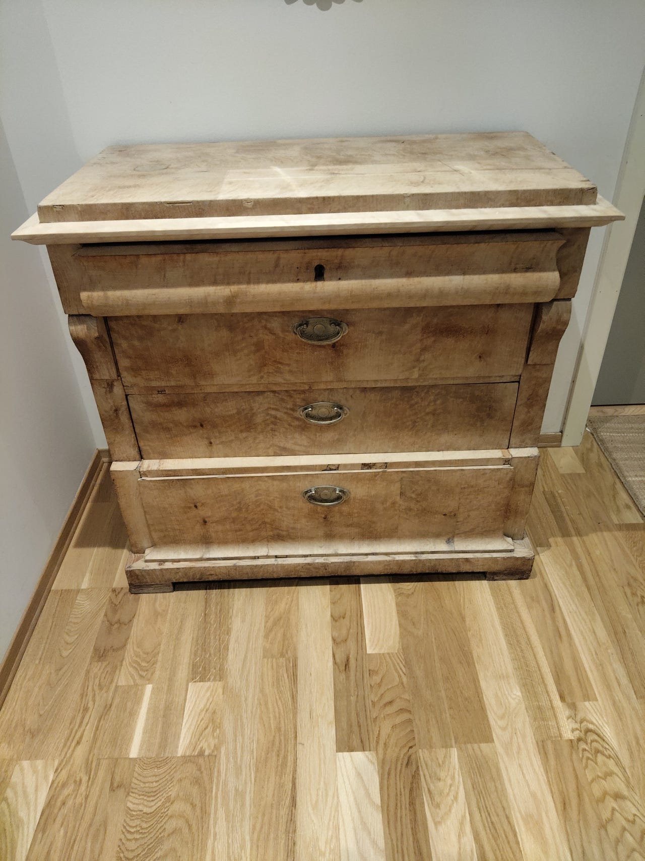Gammel kommode | FINN-torget